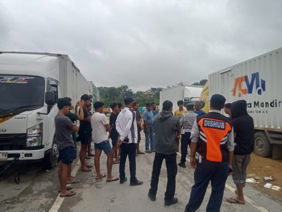 Kadishub Kendari Luruskan Polemik Parkir Truk di Jalan Budi Utomo Wua ...